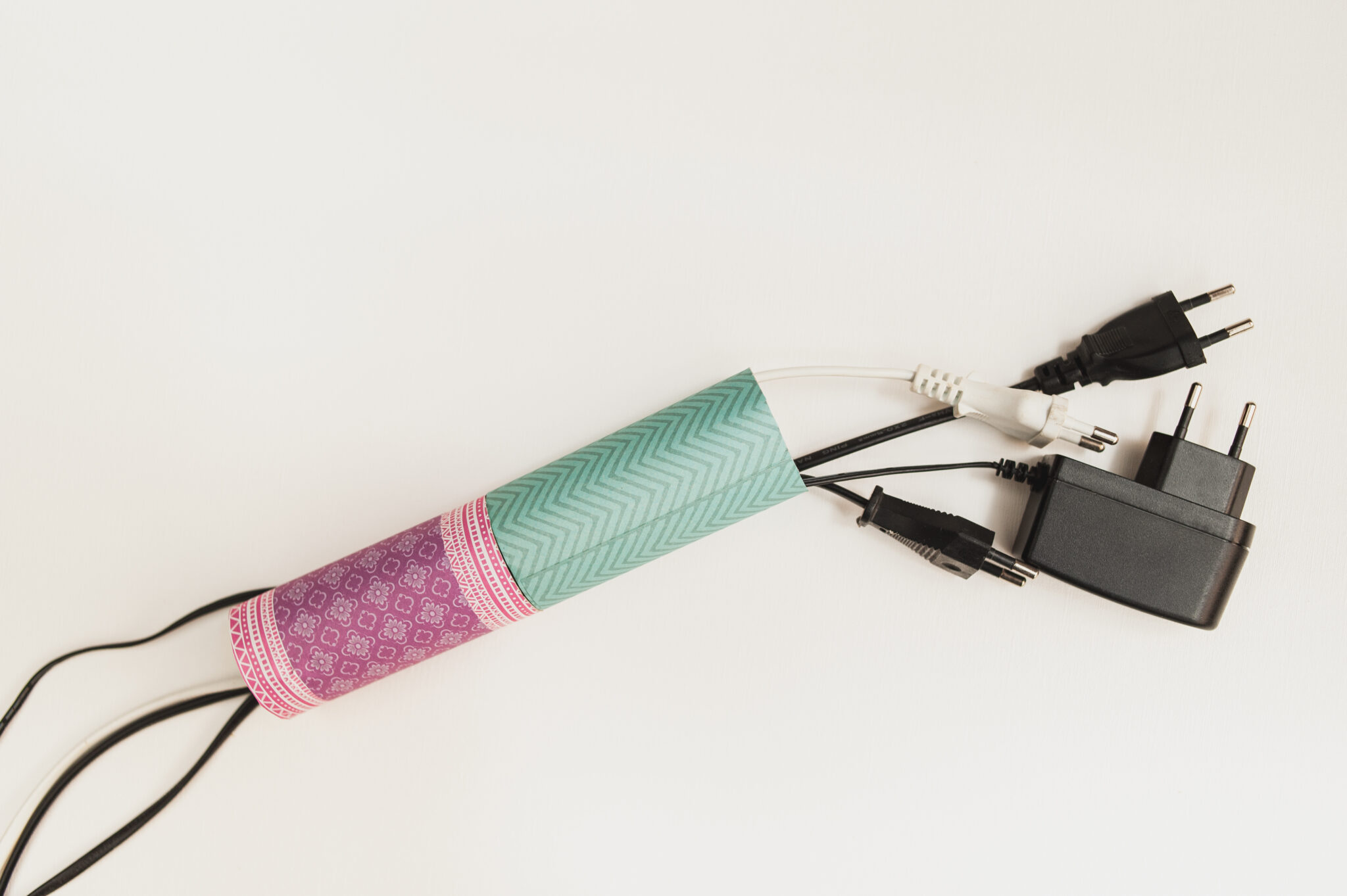 Organizador para cables con material reciclado - Milbby Connect